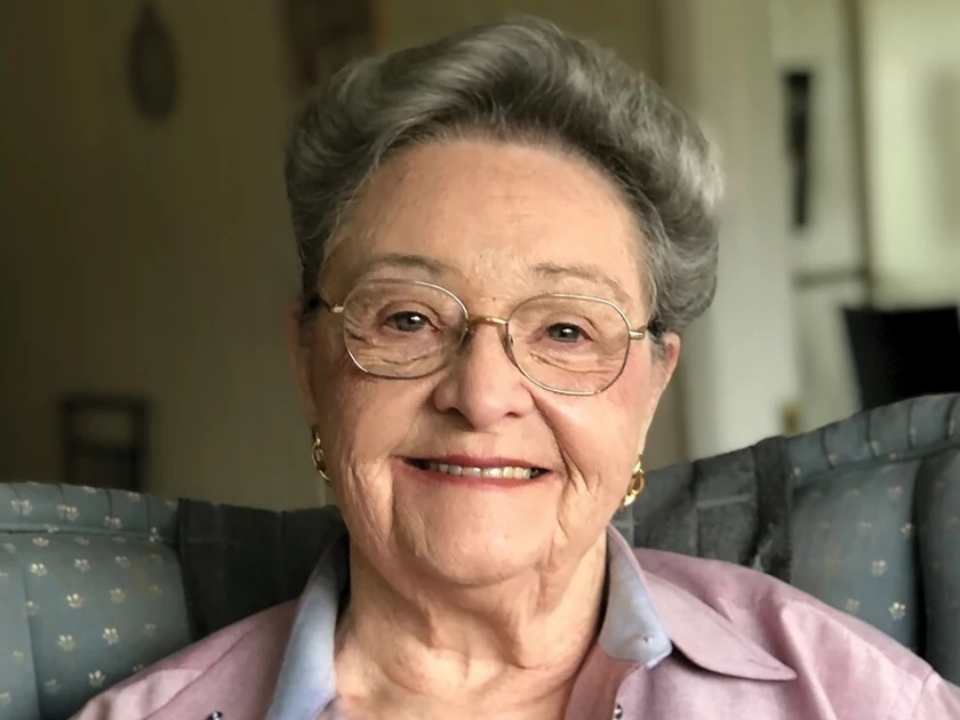 Ernestine Hambrick receives 2022 Dr. Mary Edwards Walker Inspiring ...