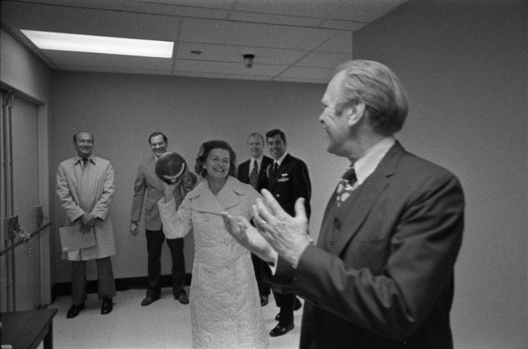 How First Lady Betty Ford and surgeon Bernie Fisher revolutionized ...